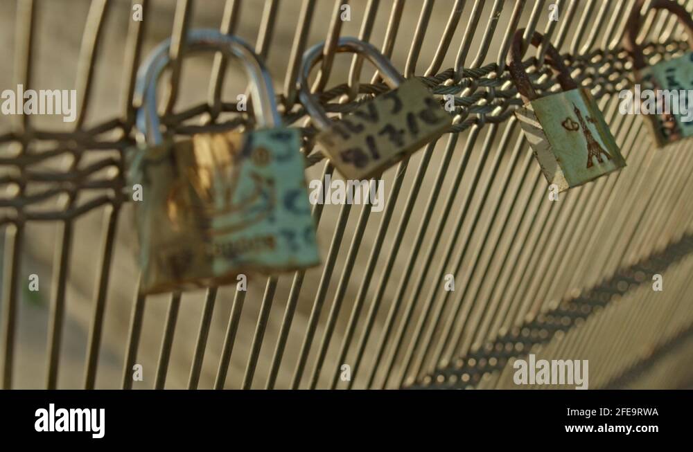Paris padlock bridge Stock Videos & Footage - HD and 4K Video Clips - Alamy
