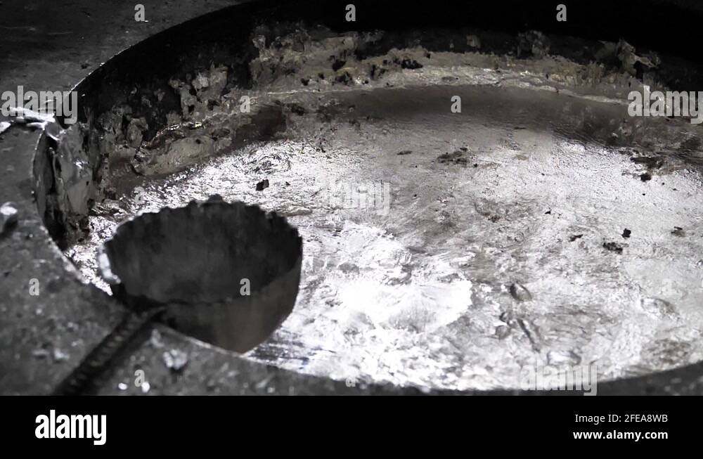 Steel melting pot Stock Videos & Footage - HD and 4K Video Clips - Alamy