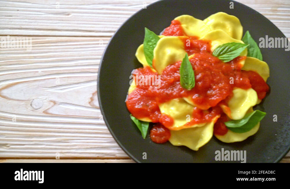 Ravioli tomato Stock Videos & Footage - HD and 4K Video Clips - Alamy