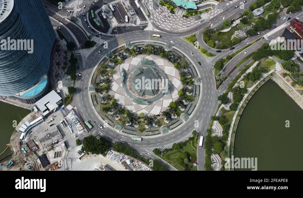 Busy tourist areas Stock Videos & Footage - HD and 4K Video Clips - Alamy