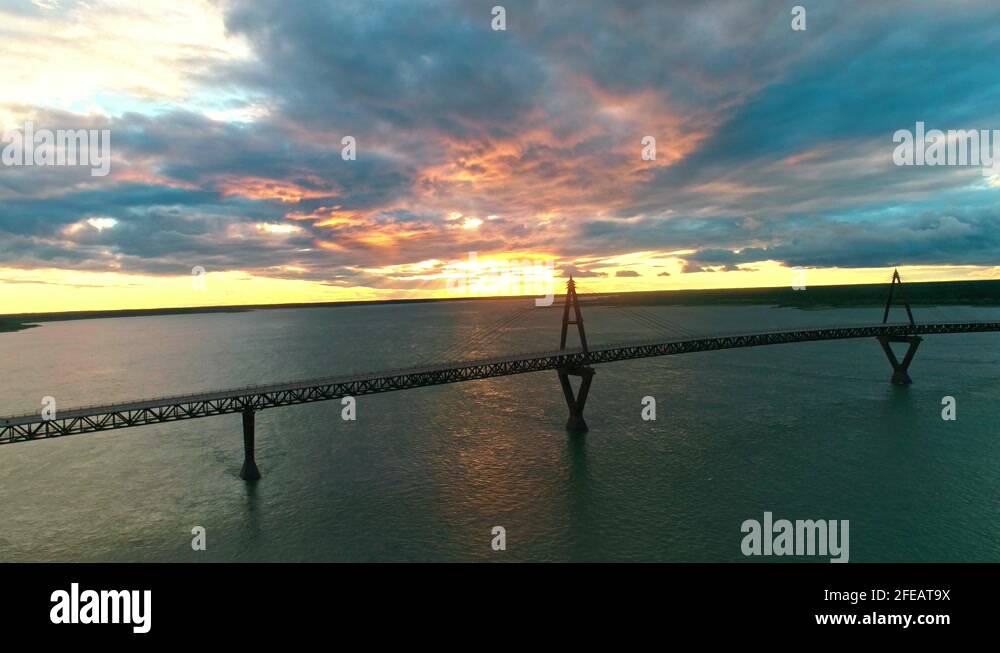 Deh cho bridge Stock Videos & Footage - HD and 4K Video Clips - Alamy