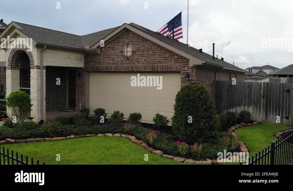 American single story house Stock Videos & Footage - HD and 4K Video ...