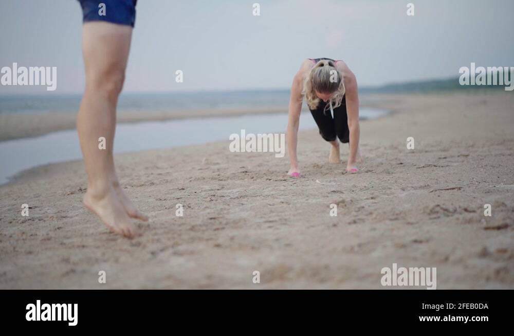 Throw jump Stock Videos & Footage - HD and 4K Video Clips - Alamy