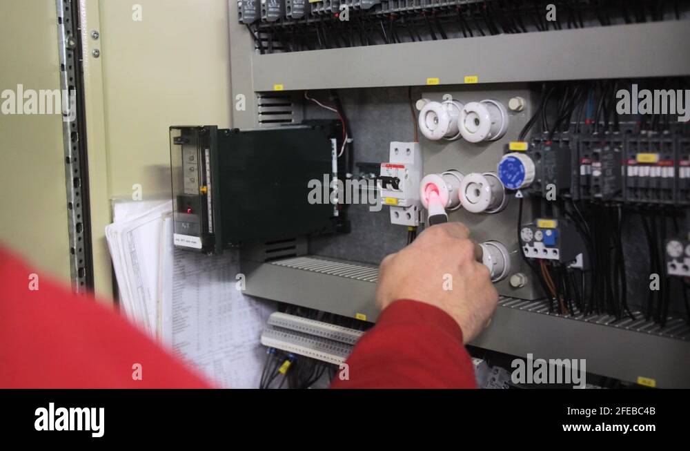 Red plugs Stock Videos & Footage - HD and 4K Video Clips - Alamy