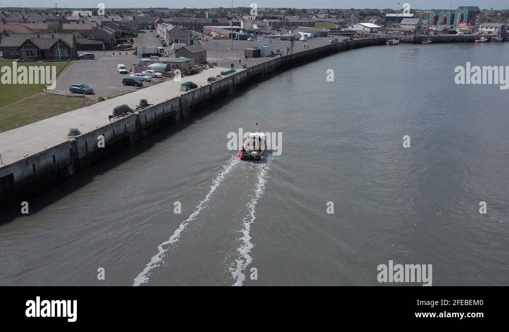 Amble harbour Stock Videos & Footage - HD and 4K Video Clips - Alamy