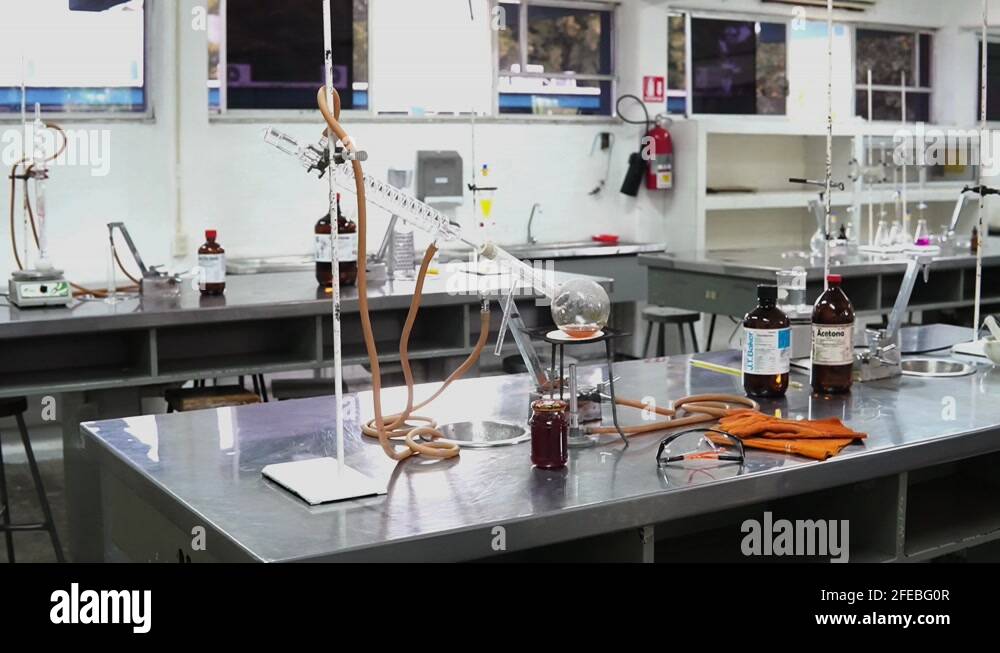 Science lab experiments Stock Videos & Footage - HD and 4K Video Clips ...