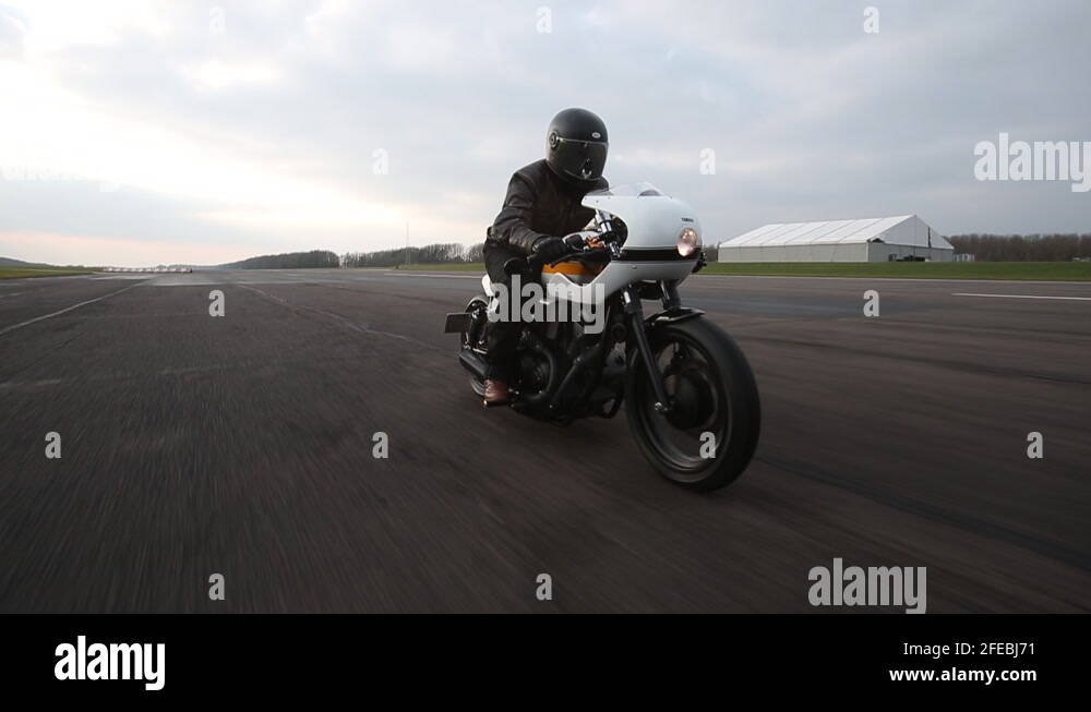 Motorcycle tracking Stock Videos & Footage - HD and 4K Video Clips - Alamy