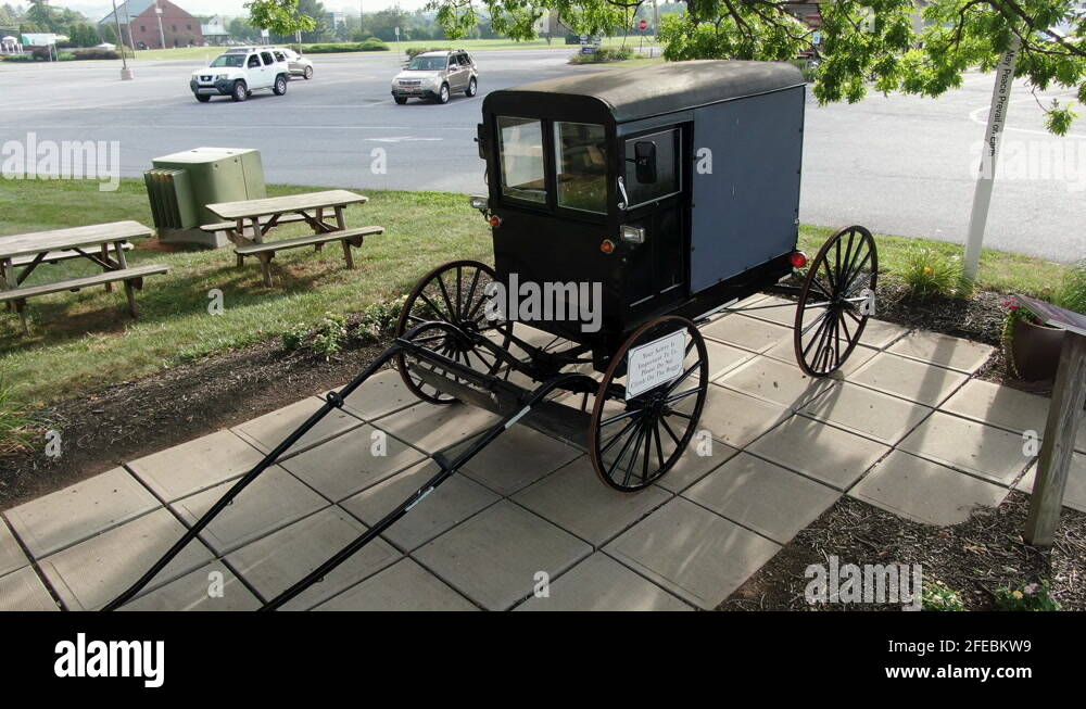 Amish horse buggy carriage lancaster Stock Videos & Footage - HD and 4K ...