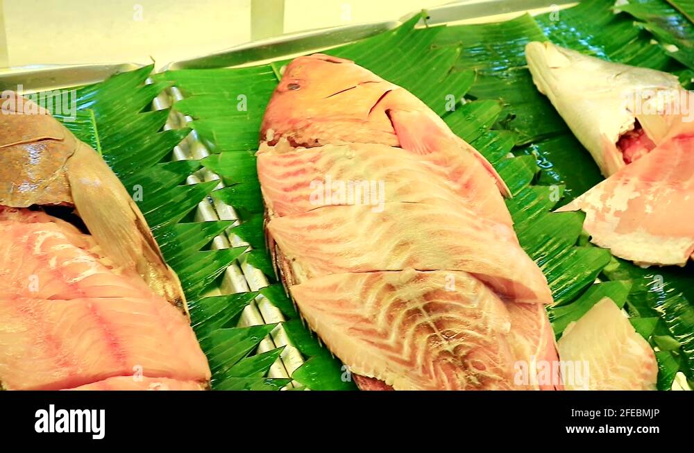 Red snapper head Stock Videos & Footage - HD and 4K Video Clips - Alamy