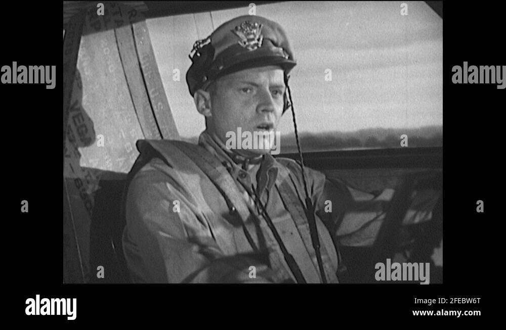 Cockpit turret Stock Videos & Footage - HD and 4K Video Clips - Alamy