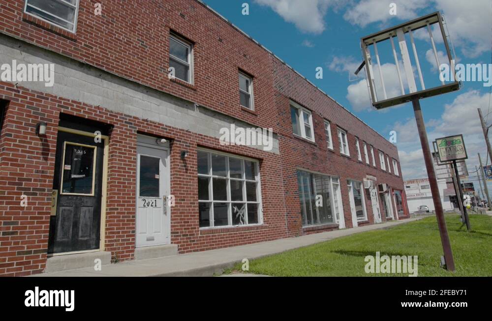 Empty sign building Stock Videos & Footage - HD and 4K Video Clips - Alamy