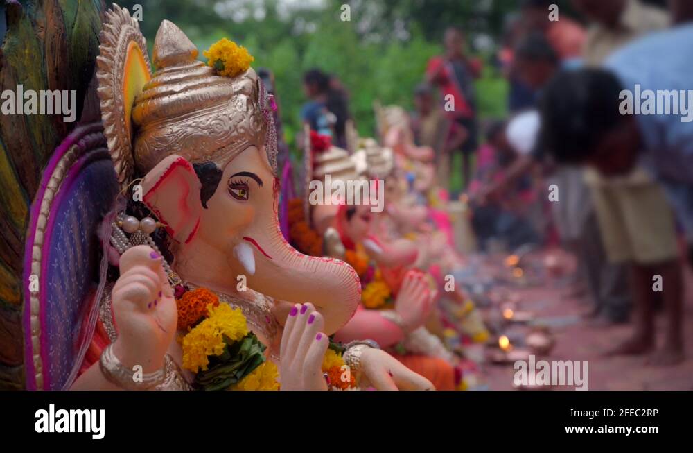 Ganpati puja Stock Videos & Footage - HD and 4K Video Clips - Alamy