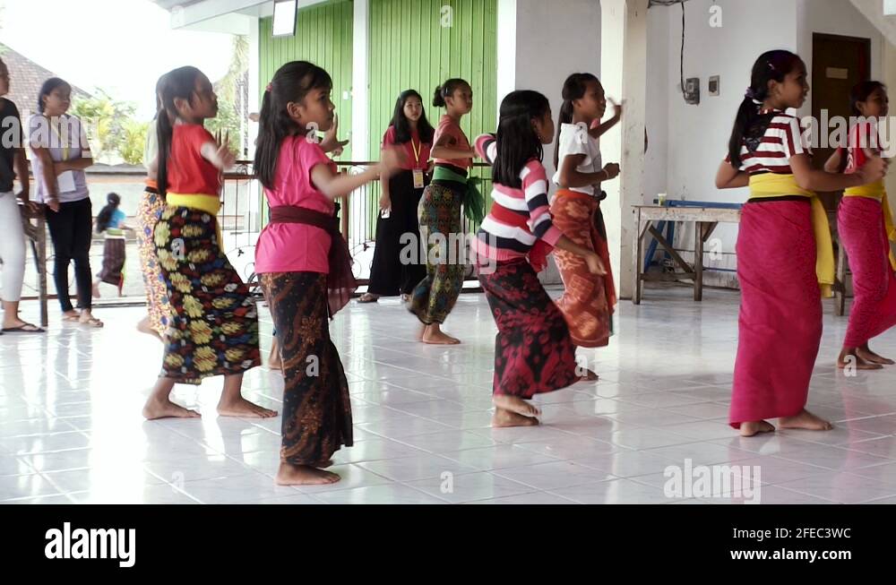Balinese dance bali Stock Videos & Footage - HD and 4K Video Clips - Alamy