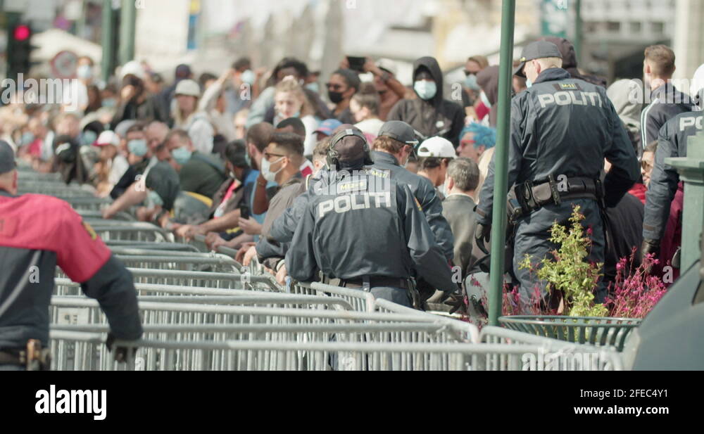 Young demonstrators Stock Videos & Footage - HD and 4K Video Clips - Alamy