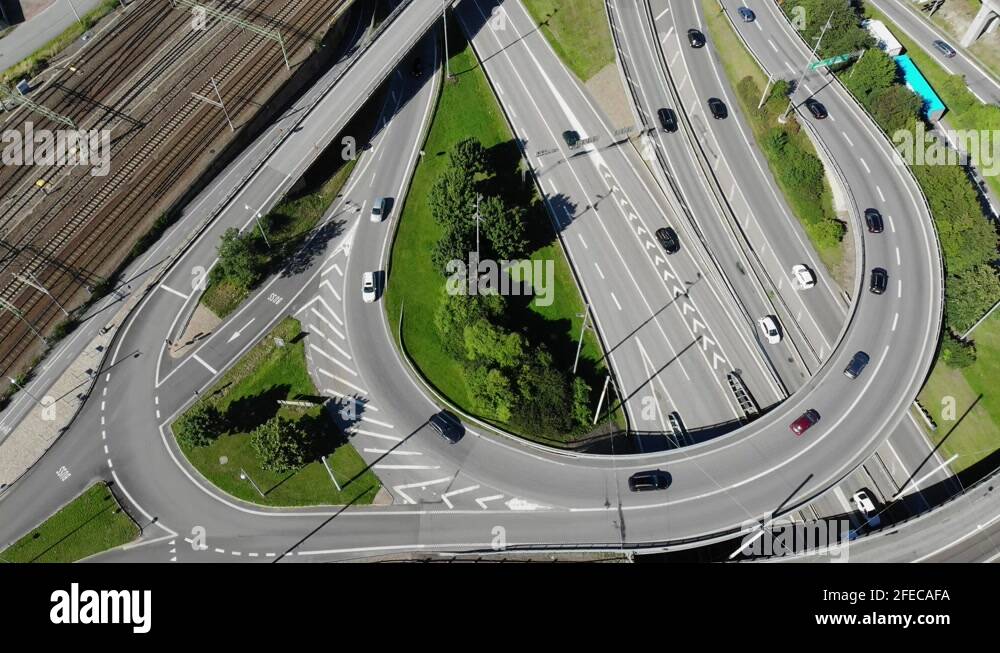 Busy railway lines Stock Videos & Footage - HD and 4K Video Clips - Alamy