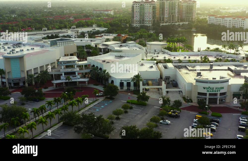 The mall gardens Stock Videos & Footage - HD and 4K Video Clips - Alamy