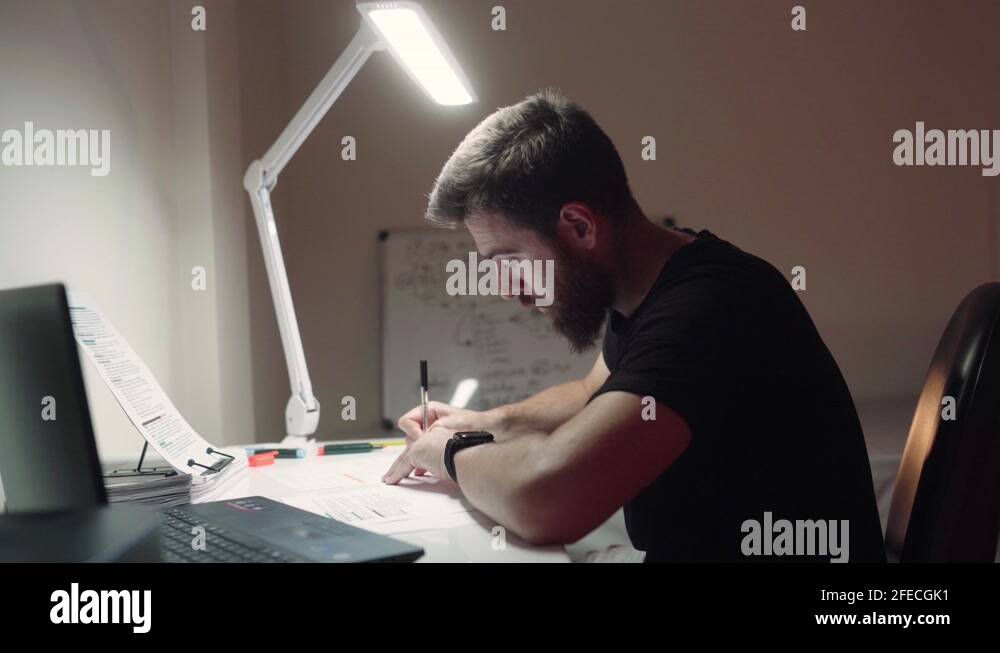 Bearded man writing Stock Videos & Footage - HD and 4K Video Clips - Alamy