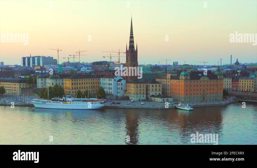 Smooth sky colors in sunset Stock Videos & Footage - HD and 4K Video ...