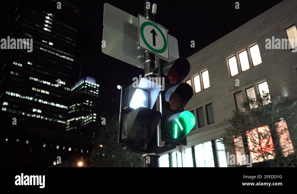 Traffic lights arrow Stock Videos & Footage - HD and 4K Video Clips - Alamy