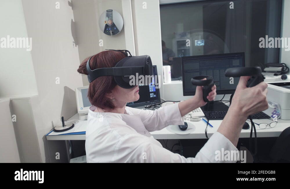 Real doctor Stock Videos & Footage - HD and 4K Video Clips - Alamy