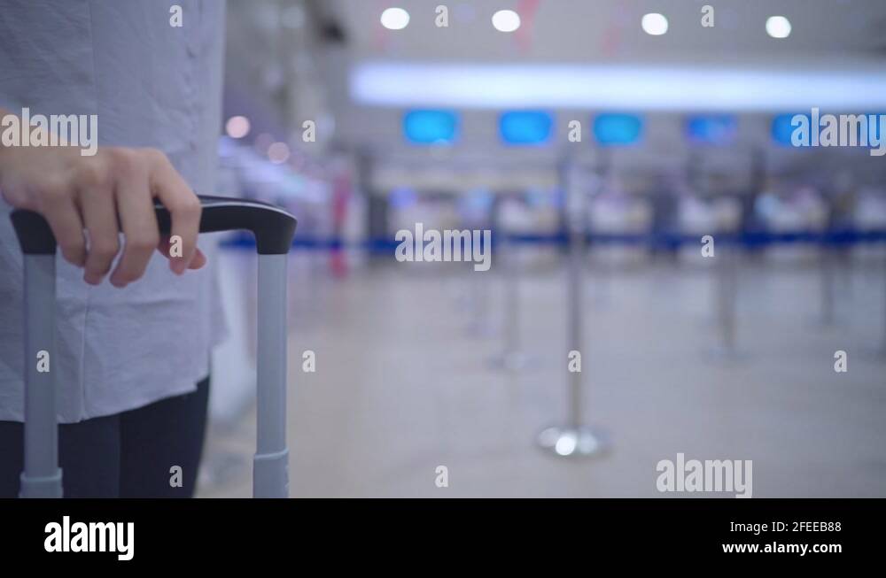 Suitcase grip Stock Videos & Footage - HD and 4K Video Clips - Alamy