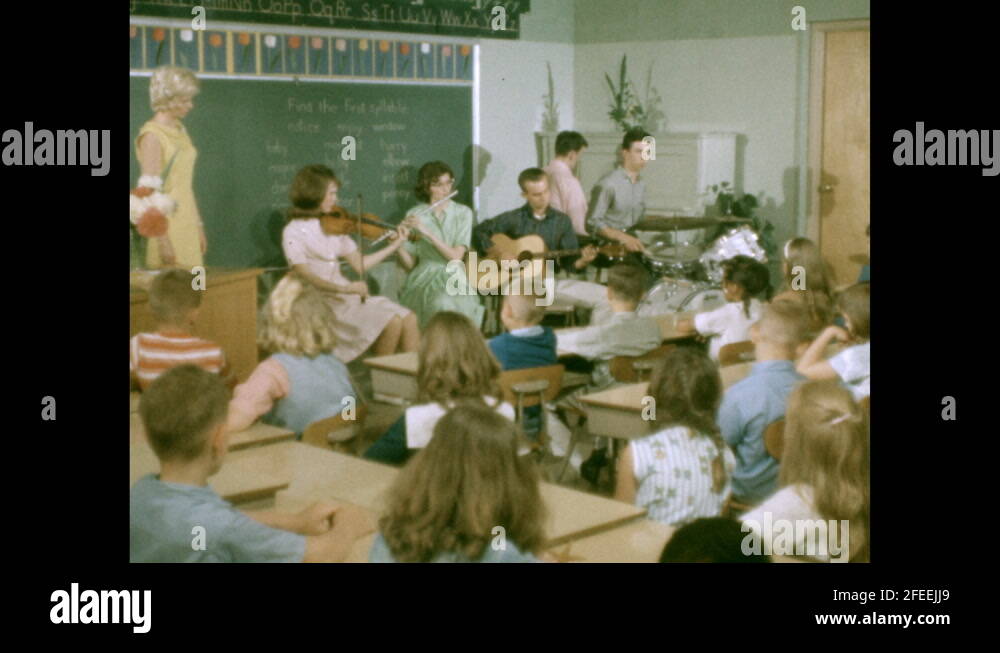 1950s teenagers Stock Videos & Footage - HD and 4K Video Clips - Alamy