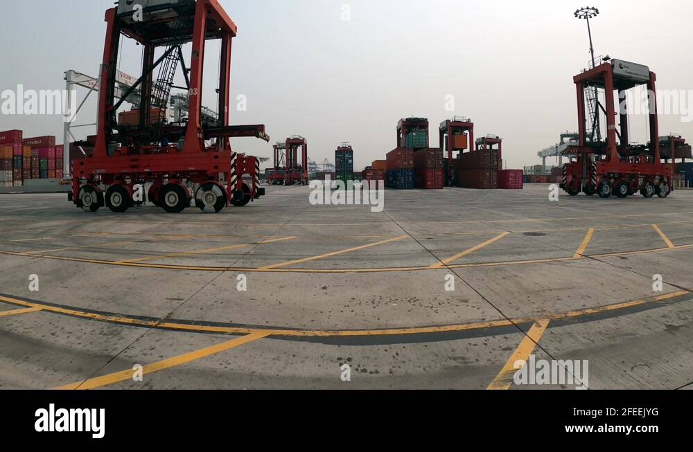 Machine carriers Stock Videos & Footage - HD and 4K Video Clips - Alamy