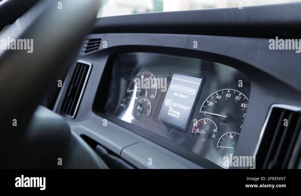Semi truck dashboard Stock Videos & Footage - HD and 4K Video Clips - Alamy