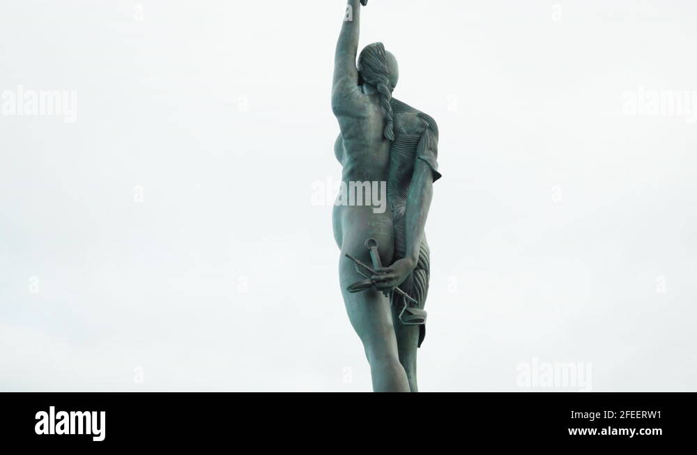 Verity bronze statue Stock Videos & Footage - HD and 4K Video Clips - Alamy
