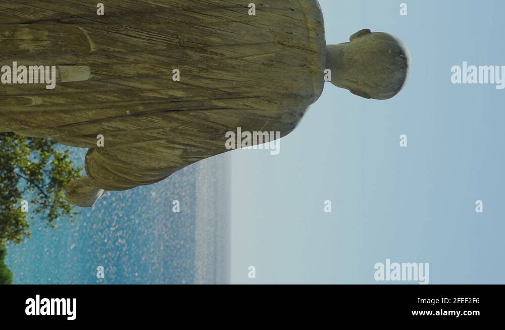 Landmark vertical statue Stock Videos & Footage - HD and 4K Video Clips ...