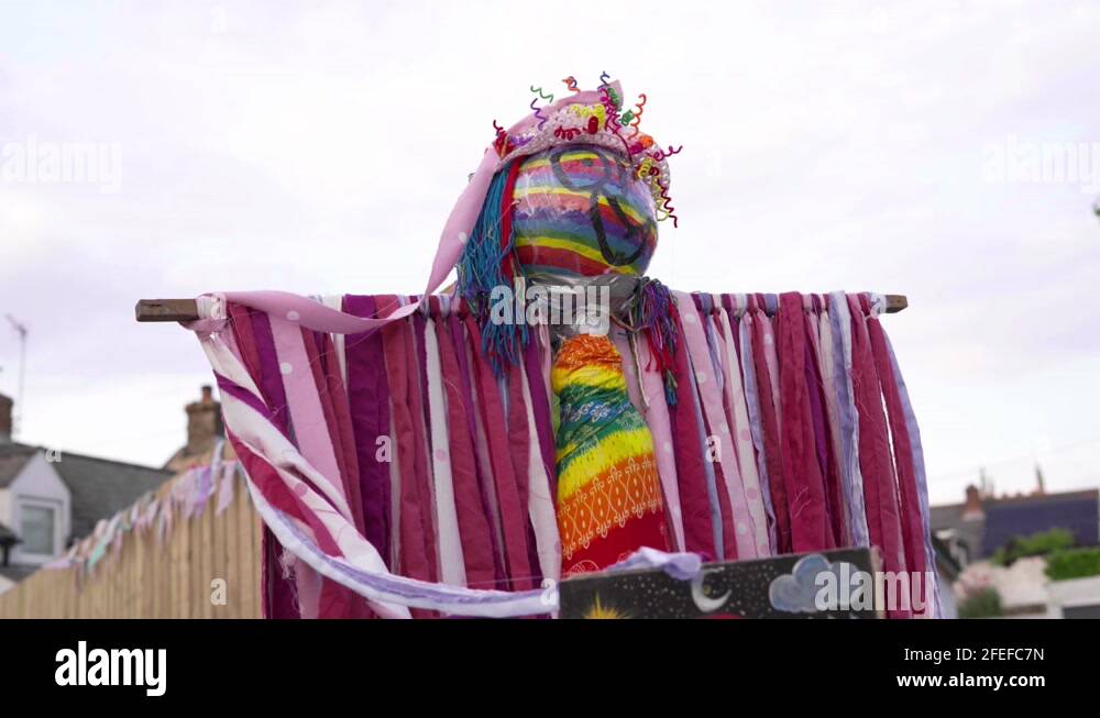 Scarecrow costume Stock Videos & Footage - HD and 4K Video Clips - Alamy