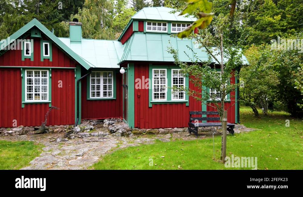 Snow white house Stock Videos & Footage - HD and 4K Video Clips - Alamy