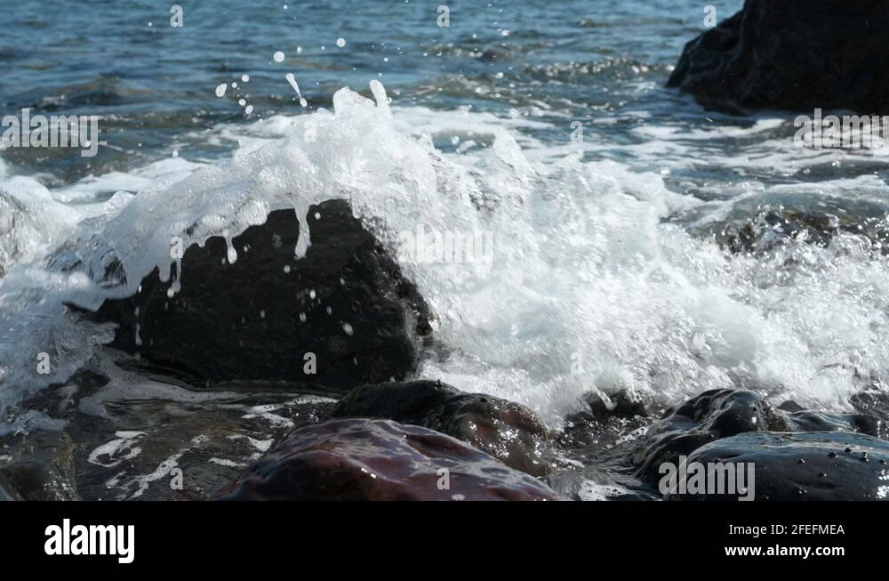 Forming a splash Stock Videos & Footage - HD and 4K Video Clips - Alamy