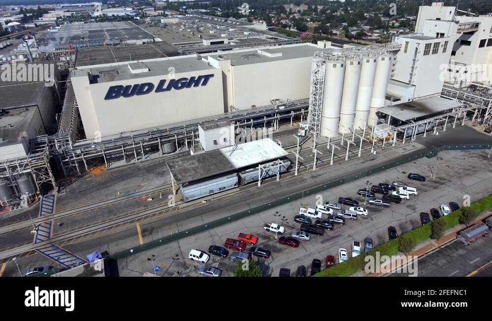 Budweiser brewery factory usa Stock Videos & Footage - HD and 4K Video ...