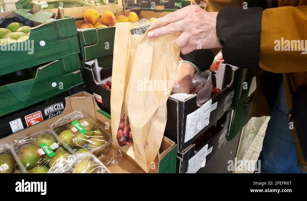 Lidl store bag Stock Videos & Footage - HD and 4K Video Clips - Alamy