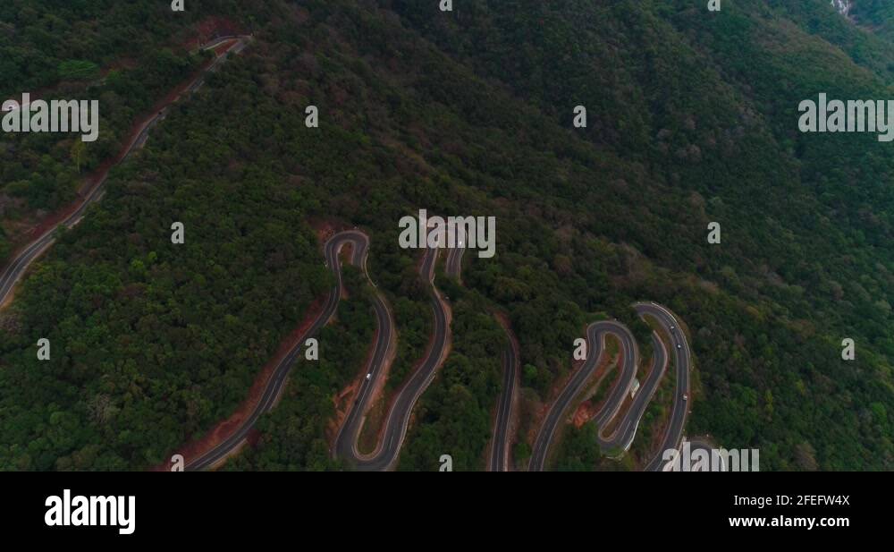 Bends in road Stock Videos & Footage - HD and 4K Video Clips - Alamy