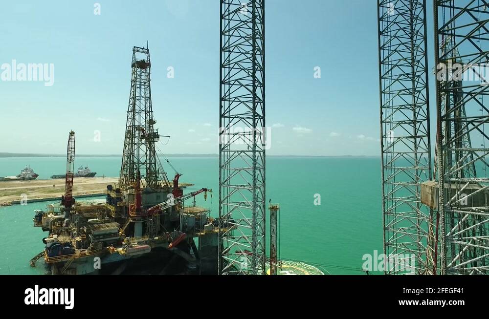 Drilling towers Stock Videos & Footage - HD and 4K Video Clips - Alamy
