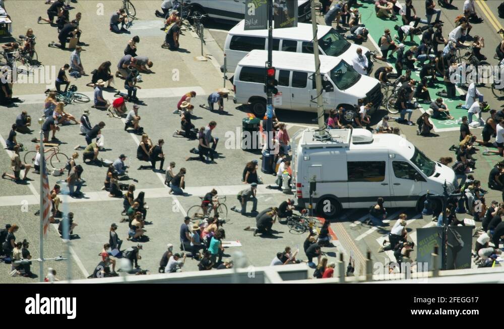 Blm knee Stock Videos & Footage - HD and 4K Video Clips - Alamy