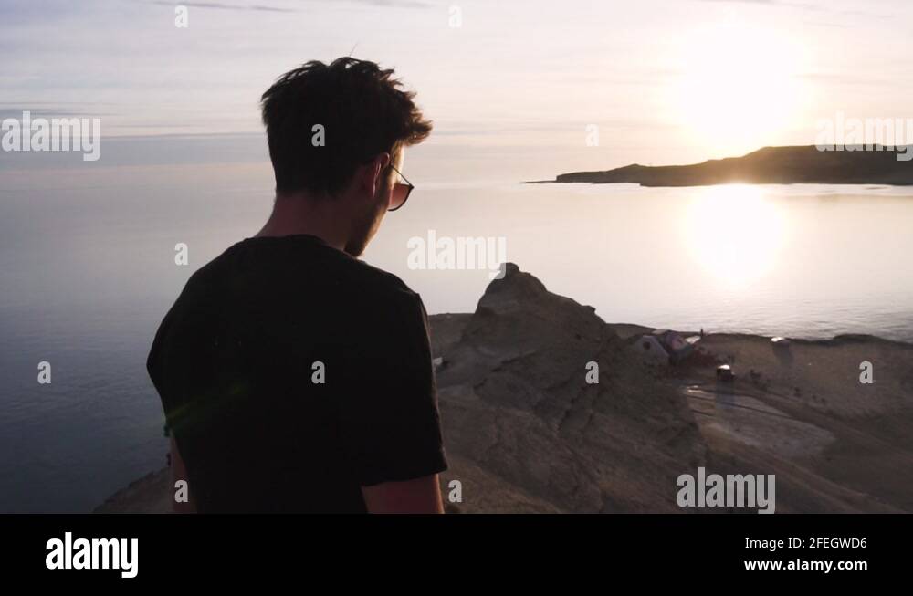 Traveler model Stock Videos & Footage - HD and 4K Video Clips - Alamy