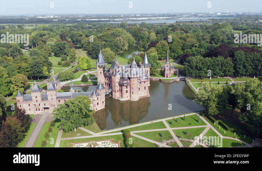 Back castle Stock Videos & Footage - HD and 4K Video Clips - Alamy
