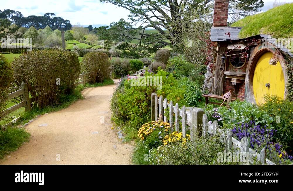 Hobbiton - beautiful scenery of The Shire, Hobbitie. Passing tiny Stock ...