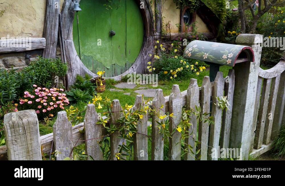Gandalf hobbit Stock Videos & Footage - HD and 4K Video Clips - Alamy