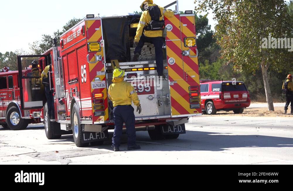 Lafd fire truck Stock Videos & Footage - HD and 4K Video Clips - Alamy