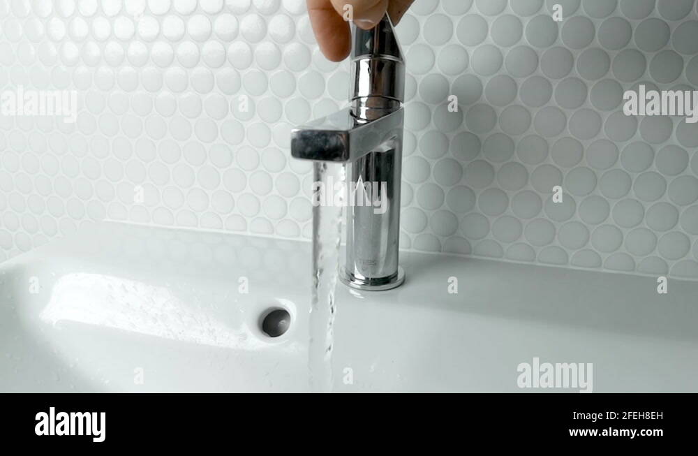 Water out of tap Stock Videos & Footage - HD and 4K Video Clips - Alamy