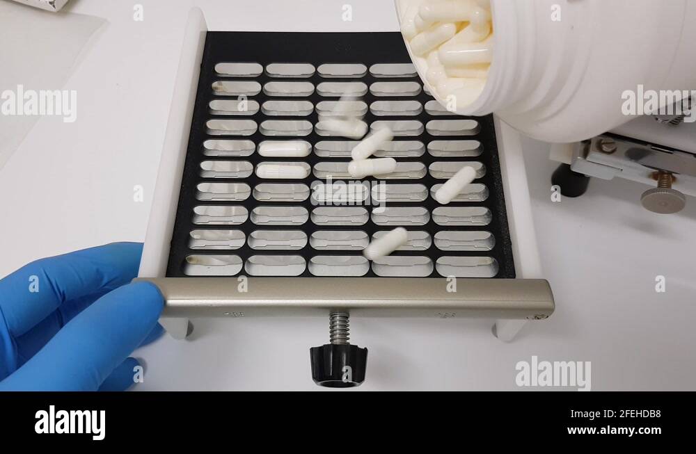 Pill sorting Stock Videos & Footage - HD and 4K Video Clips - Alamy