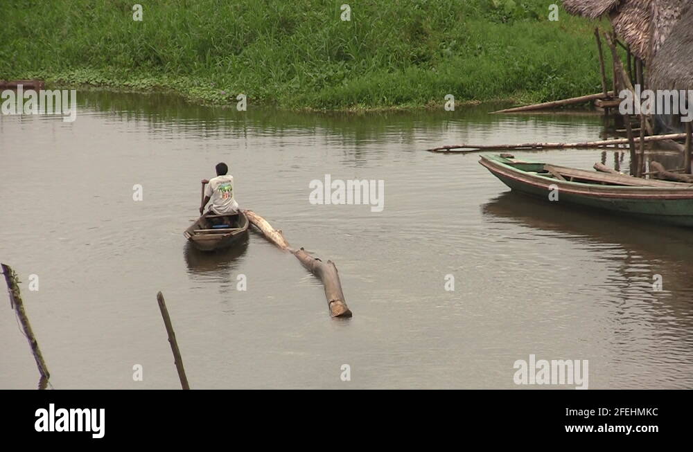Boat tied to tree Stock Videos & Footage - HD and 4K Video Clips - Alamy