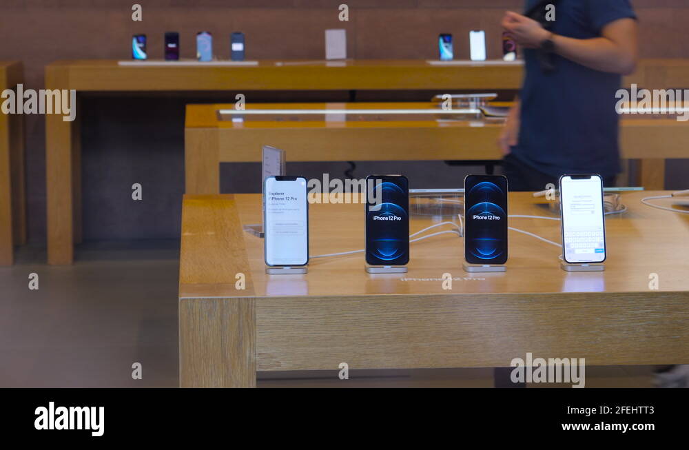 Iphone 12 5g Stock Videos & Footage - HD and 4K Video Clips - Alamy