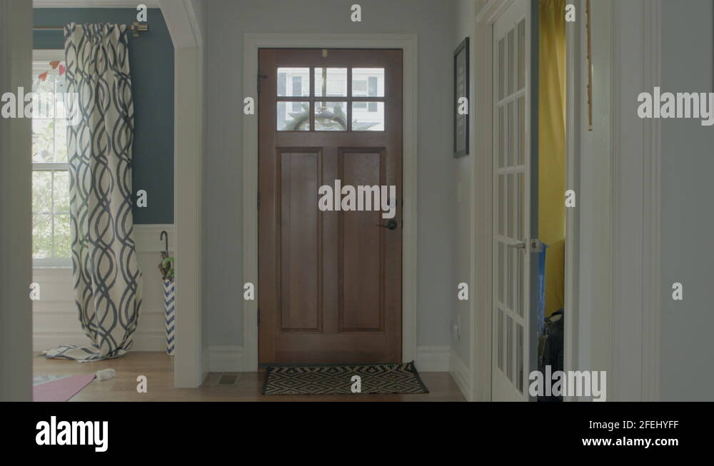Suburban front door Stock Videos & Footage - HD and 4K Video Clips - Alamy