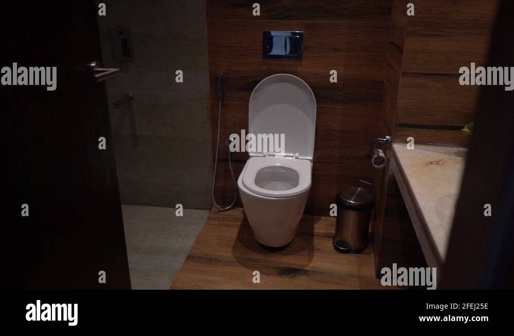 Hotel lavatory Stock Videos & Footage - HD and 4K Video Clips - Alamy