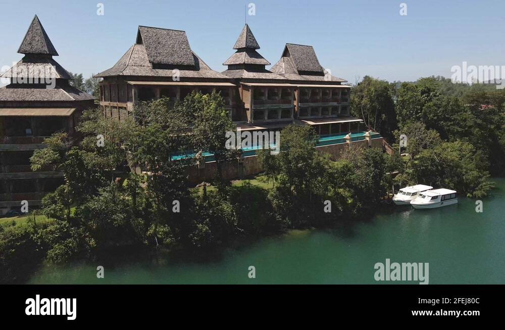 River side resort Stock Videos & Footage - HD and 4K Video Clips - Alamy
